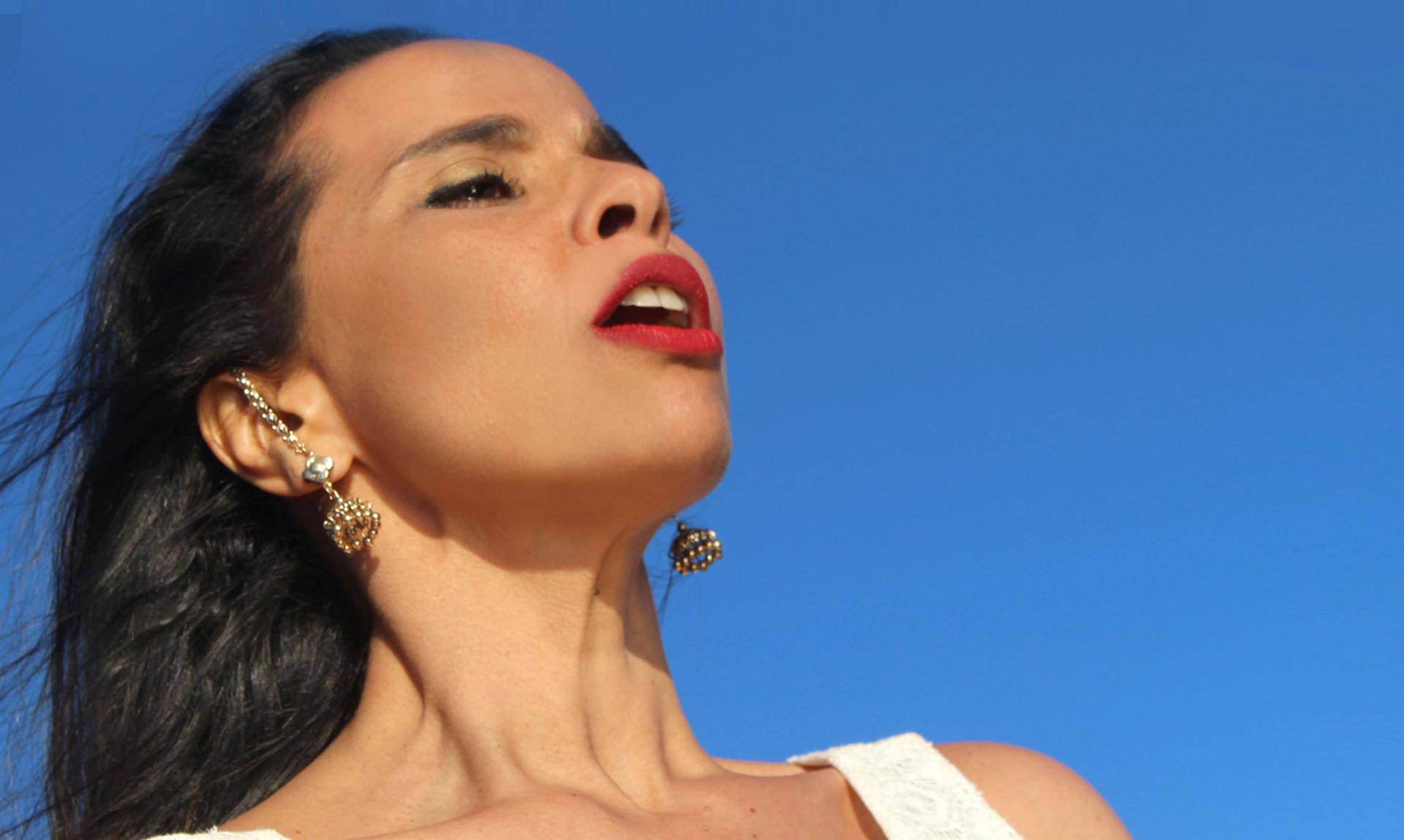 Lenir Appes: do rock ao mantra no Teatro Municipal | Juicy Santos