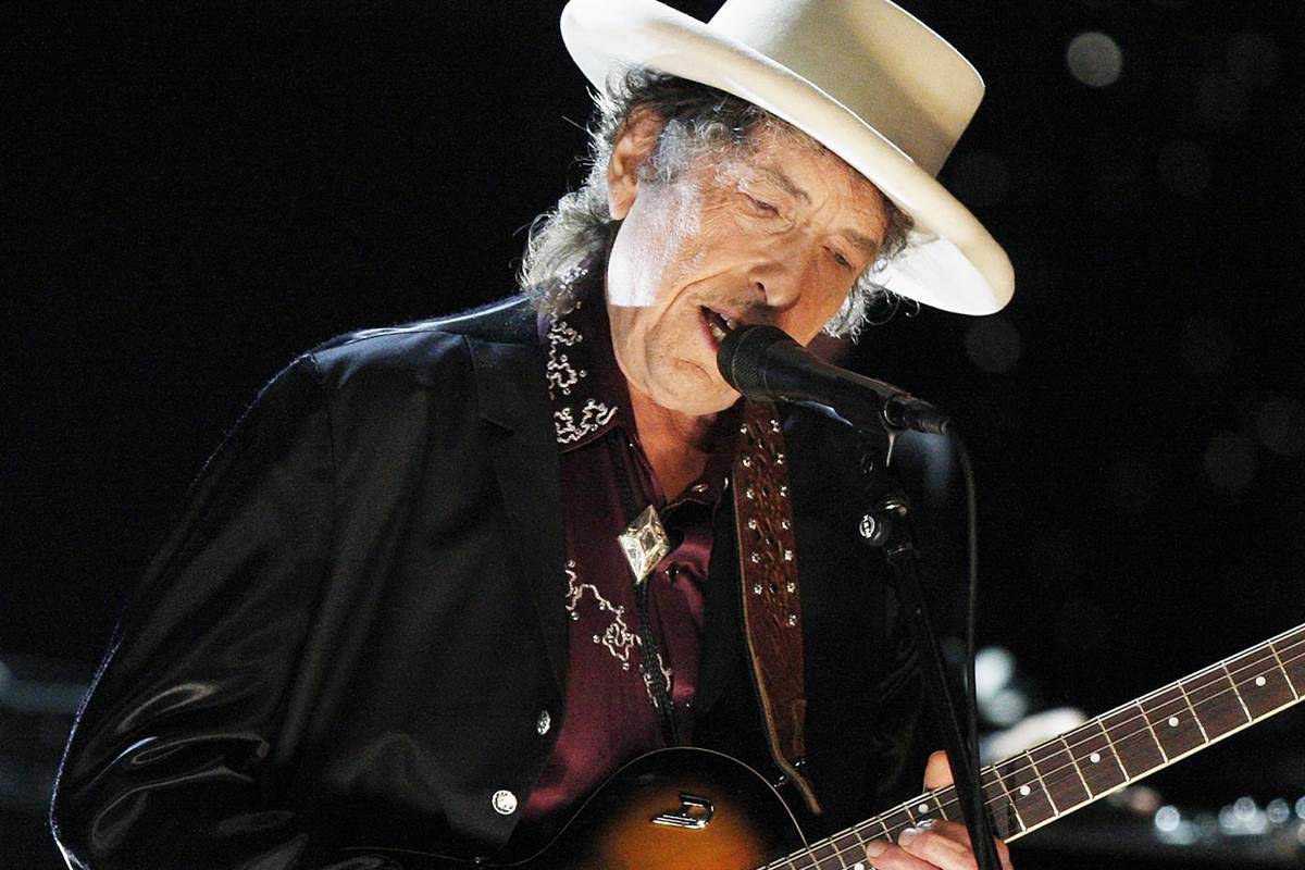 Dylan canta Sinatra: o Encontro d’A Voz Rouca com Olhos Azuis | Juicy ...