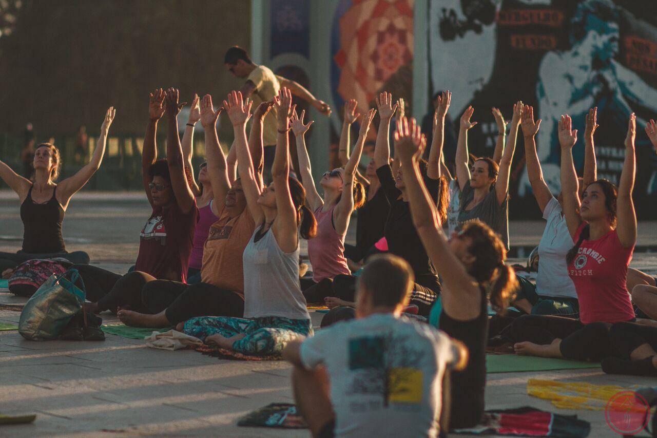 Yoga de graça em Santos todo sábado | Juicy Santos