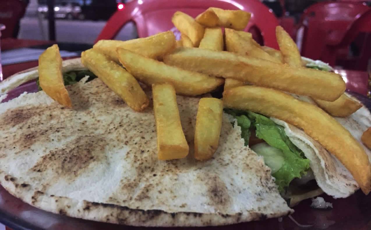 O melhor beirute de Santos fica num restaurante raiz - Juicy Santos
