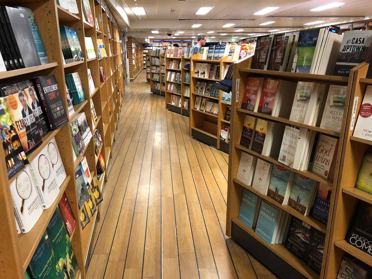 Por dentro do Logos Hope em Santos: a maior livraria flutuante do mundo ...
