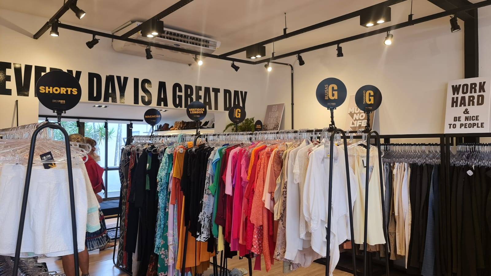 Peça Rara: 5 motivos para conhecer este brechó em Santos | Juicy Santos