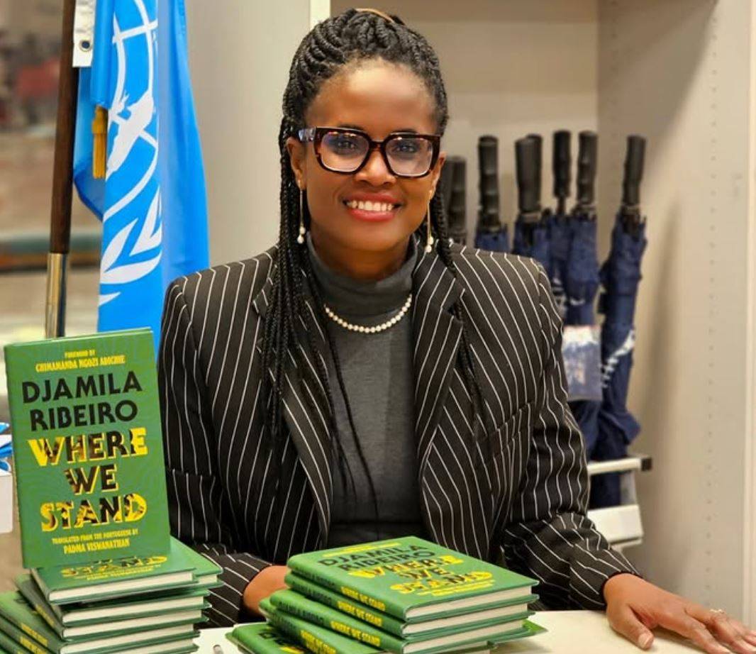 Santista Djamila Ribeiro visita a cidade e conhece Casa da Mulher ...